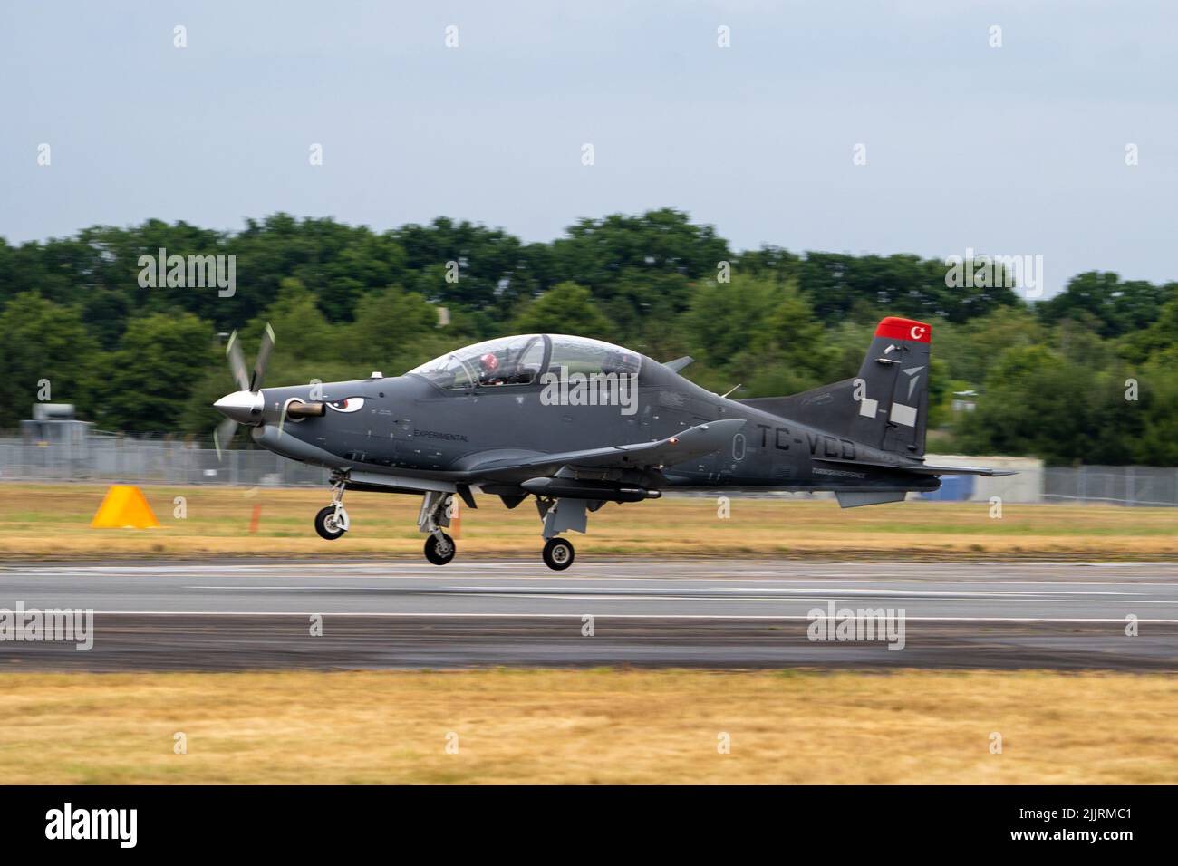 TAI Hurkus Free Bird Development Aircraft Farnborough Airshow 2022 ...