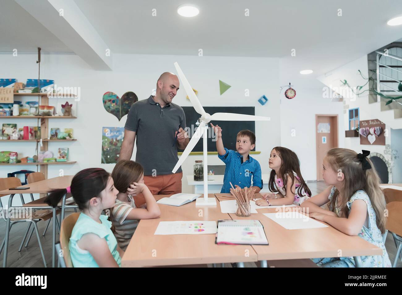 Engineering students diverse hi-res stock photography and images - Alamy