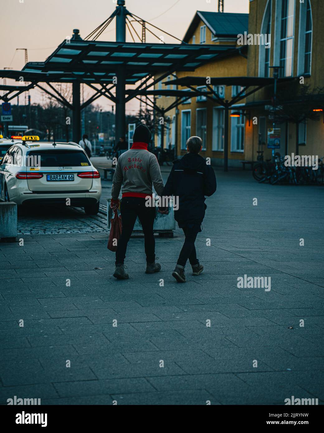 Old man crossing a road hi-res stock photography and images - Alamy