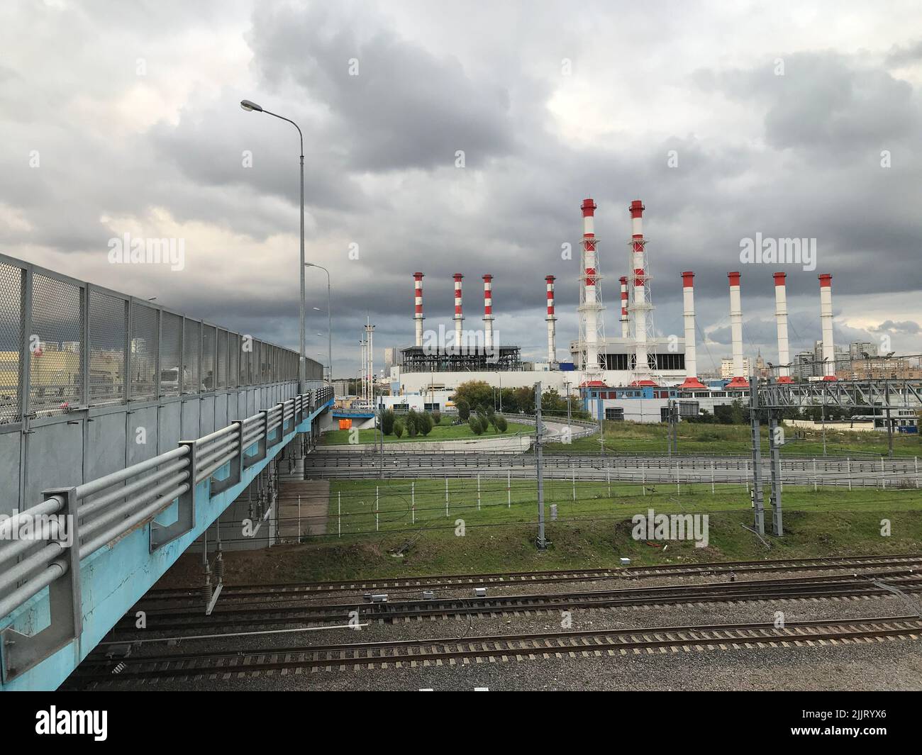 The pipes of thermal power plant "Mezhdunarodnaya". Delivers energy to ...