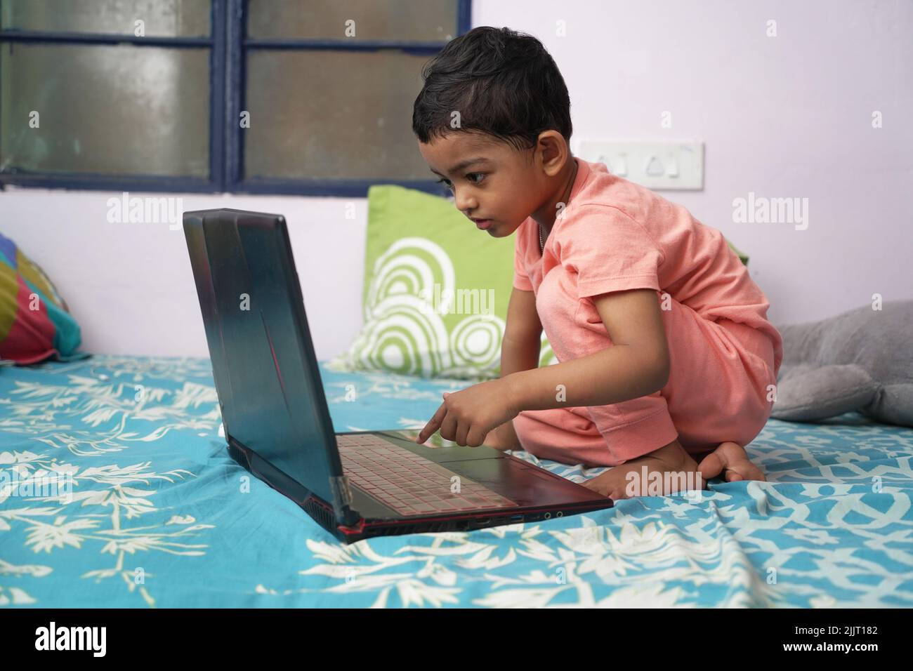 Computer laptop notebook indian child hi-res stock photography and ...