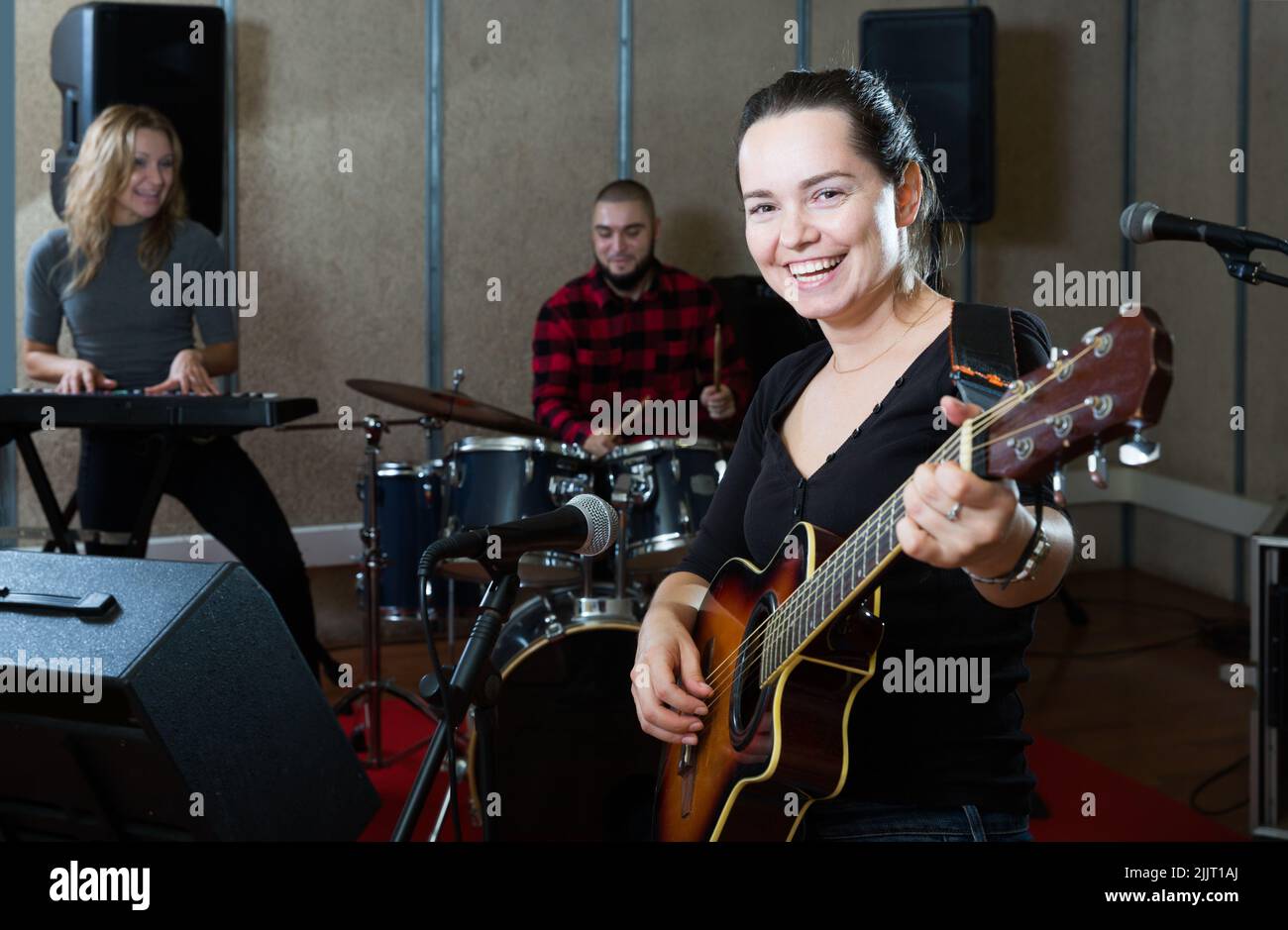 Musicians practicing drums guitar hi-res stock photography and images ...