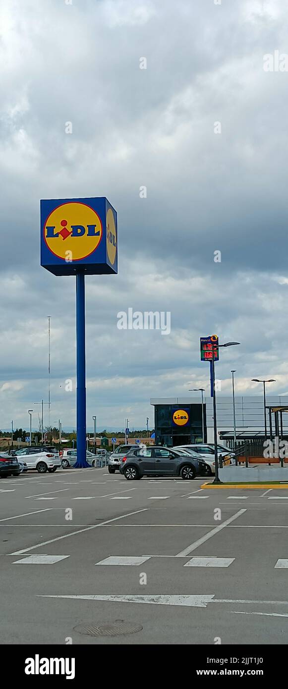 A vertical shot of the Lidl market in the commercial center Stock Photo ...