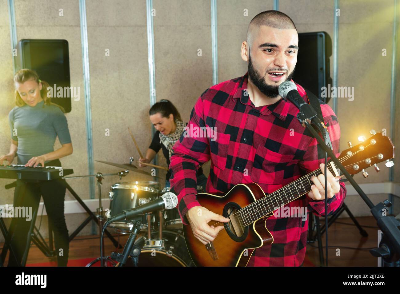 Practicing drum band hi-res stock photography and images - Alamy