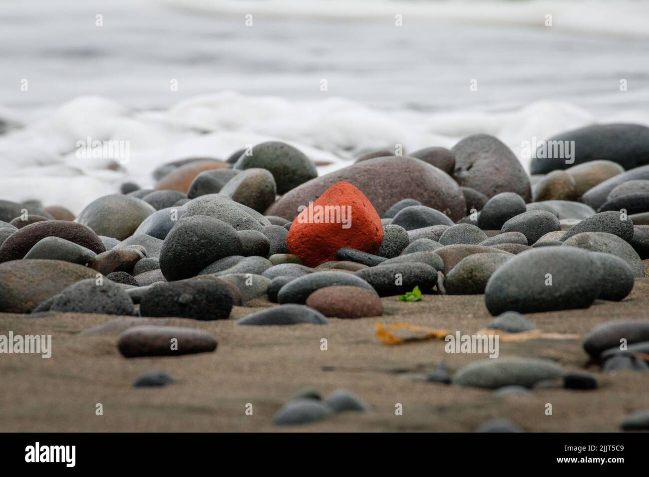 Seashore with big rock hi-res stock photography and images - Alamy