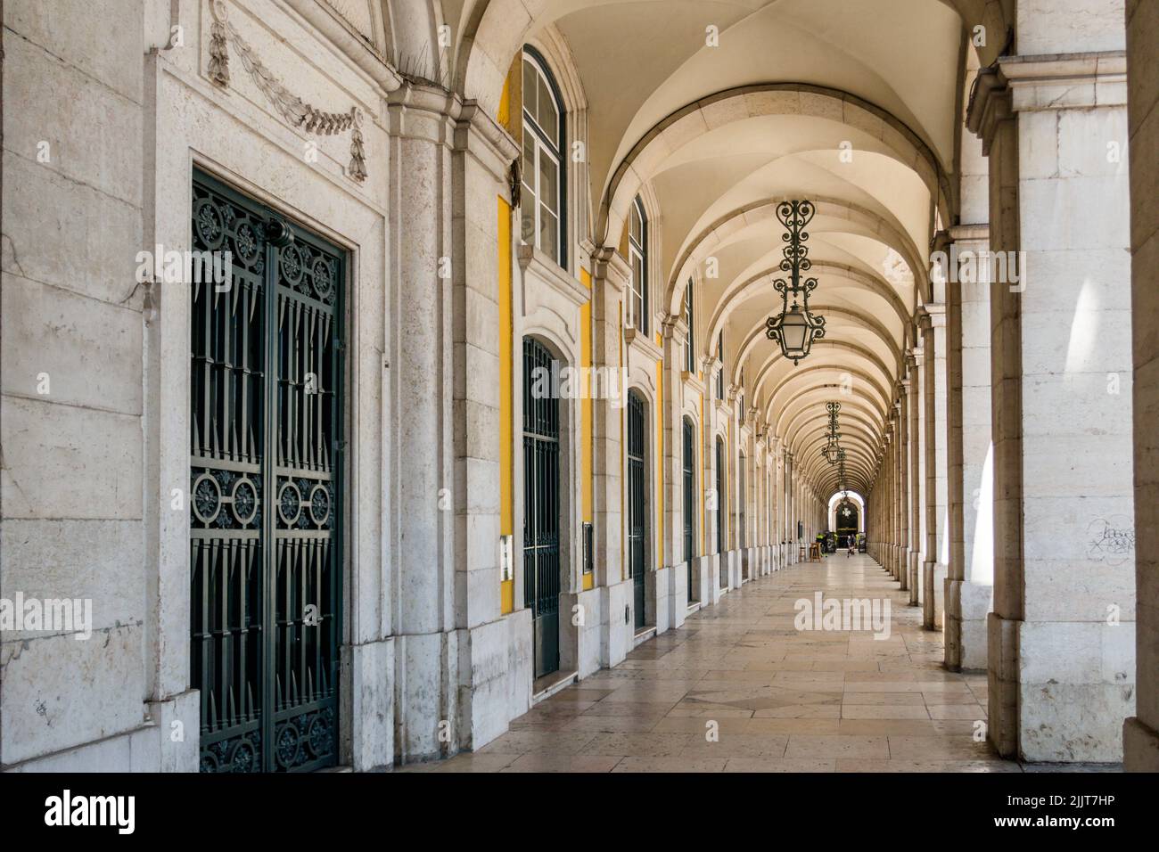 Arched passage hi-res stock photography and images - Alamy