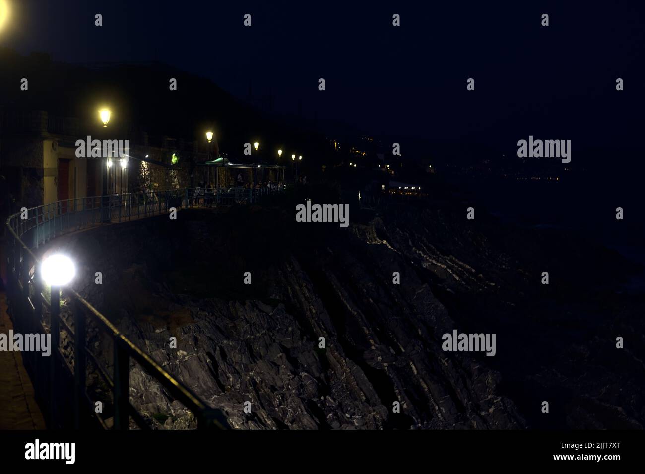 Driveway path light night hi-res stock photography and images - Alamy