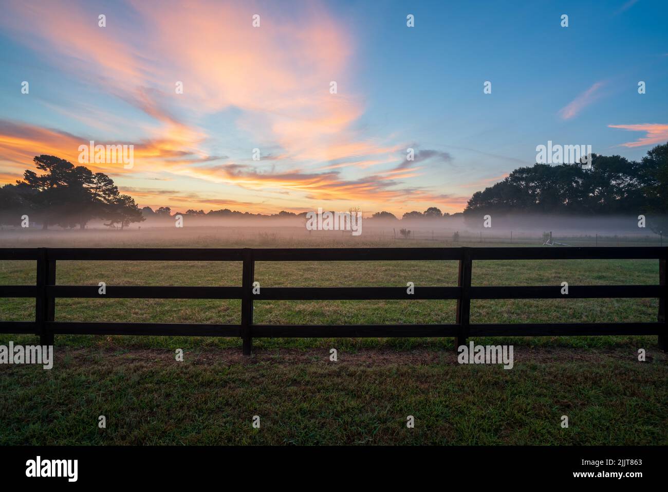 Sunset ranch hi-res stock photography and images - Alamy