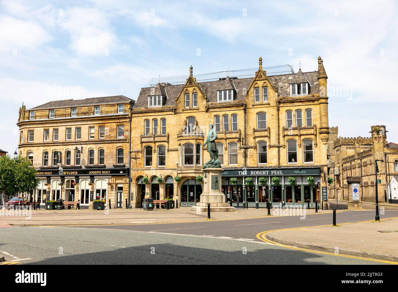 Sir Robert Peel statue in market place Bury town centre, Greater ...