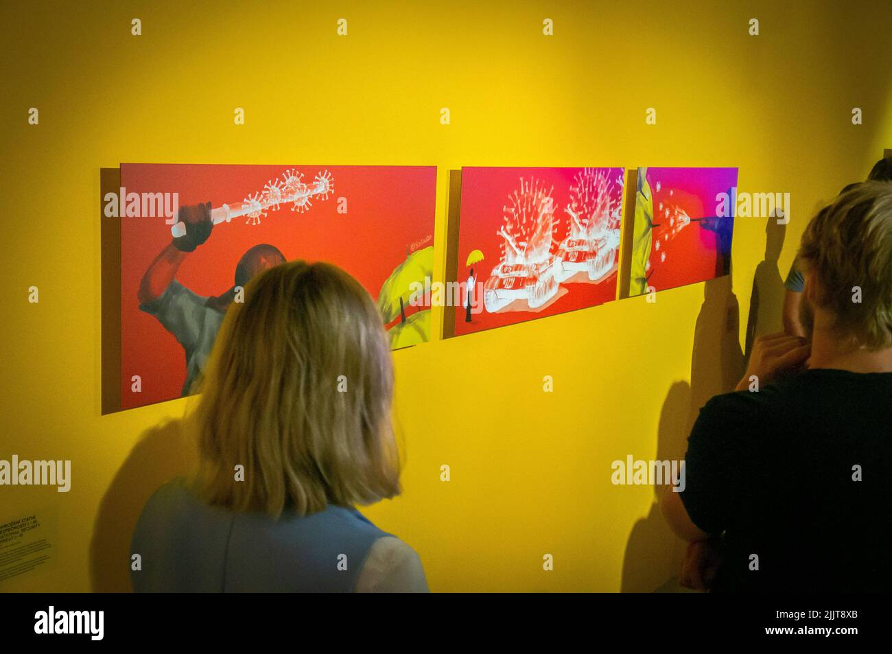 Guided tour of the first retrospective exhibition MADe IN CHINA by the ...