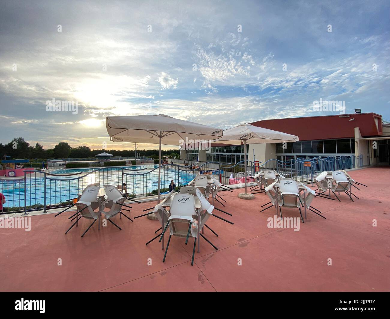 Vacation sky bar hi-res stock photography and images - Alamy