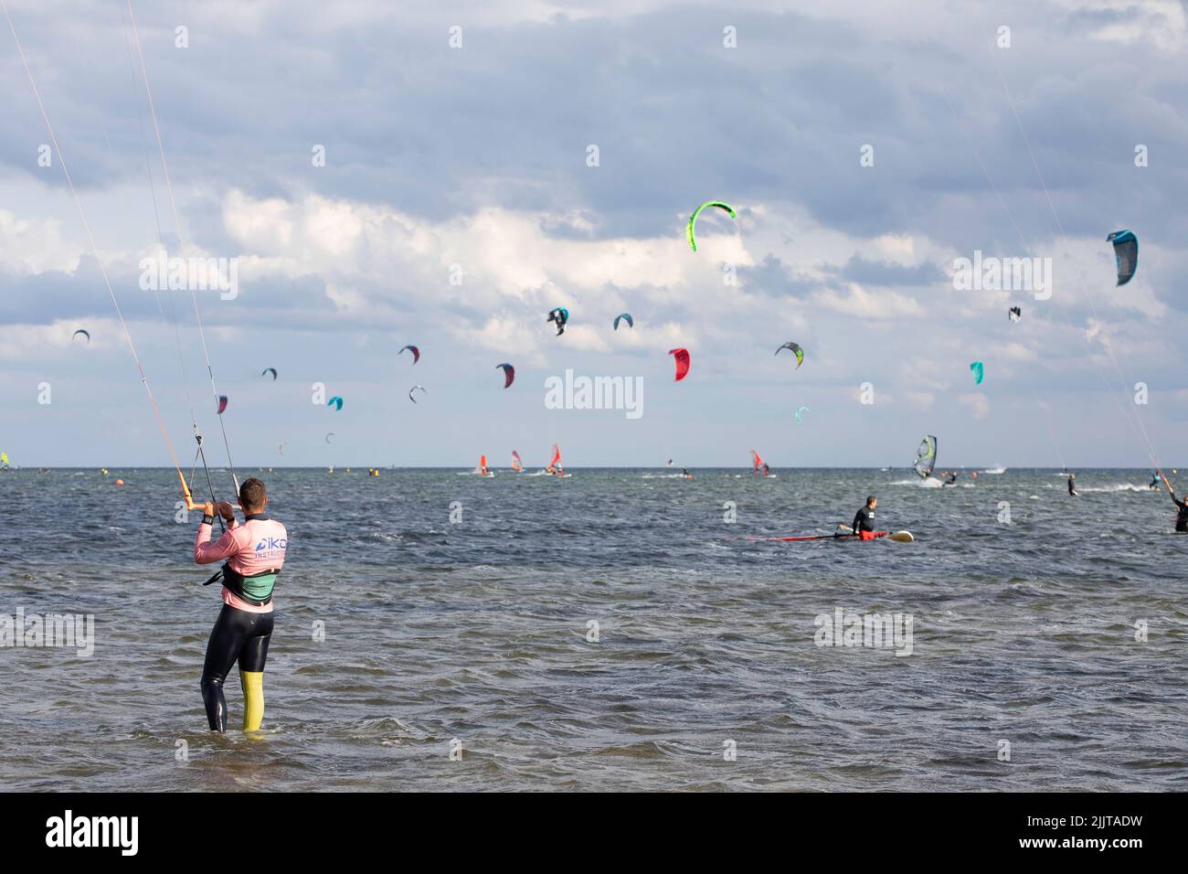 Full of kites hi-res stock photography and images - Alamy