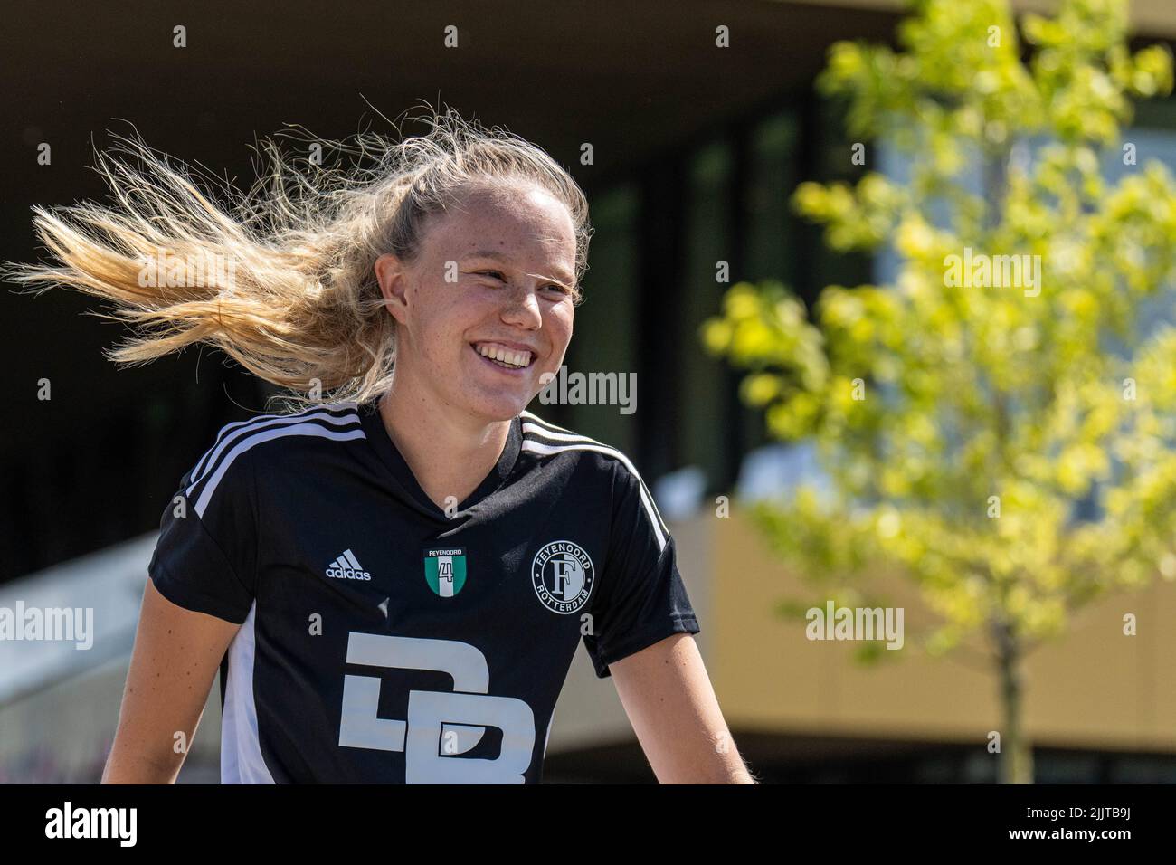 Rotterdam - (l-r) Robine de Ridder of Feyenoord Vrouwen 1 during the ...