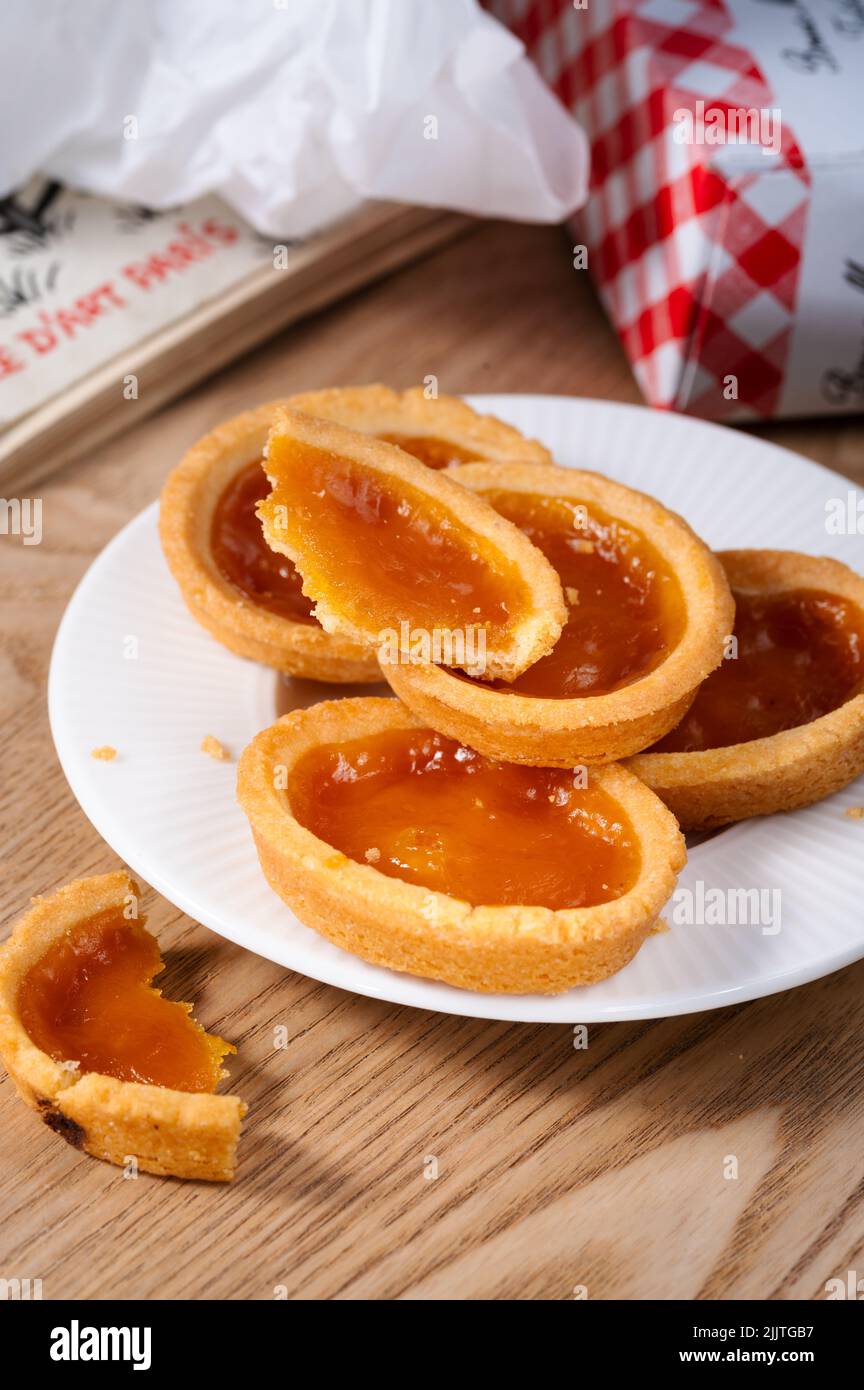 Jam tarts hi-res stock photography and images - Alamy
