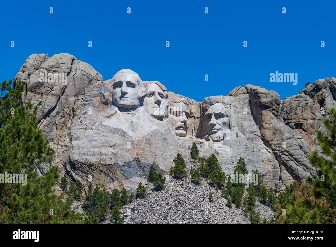 Mount Rushmore National Memorial depicts the U.S. presidents George ...