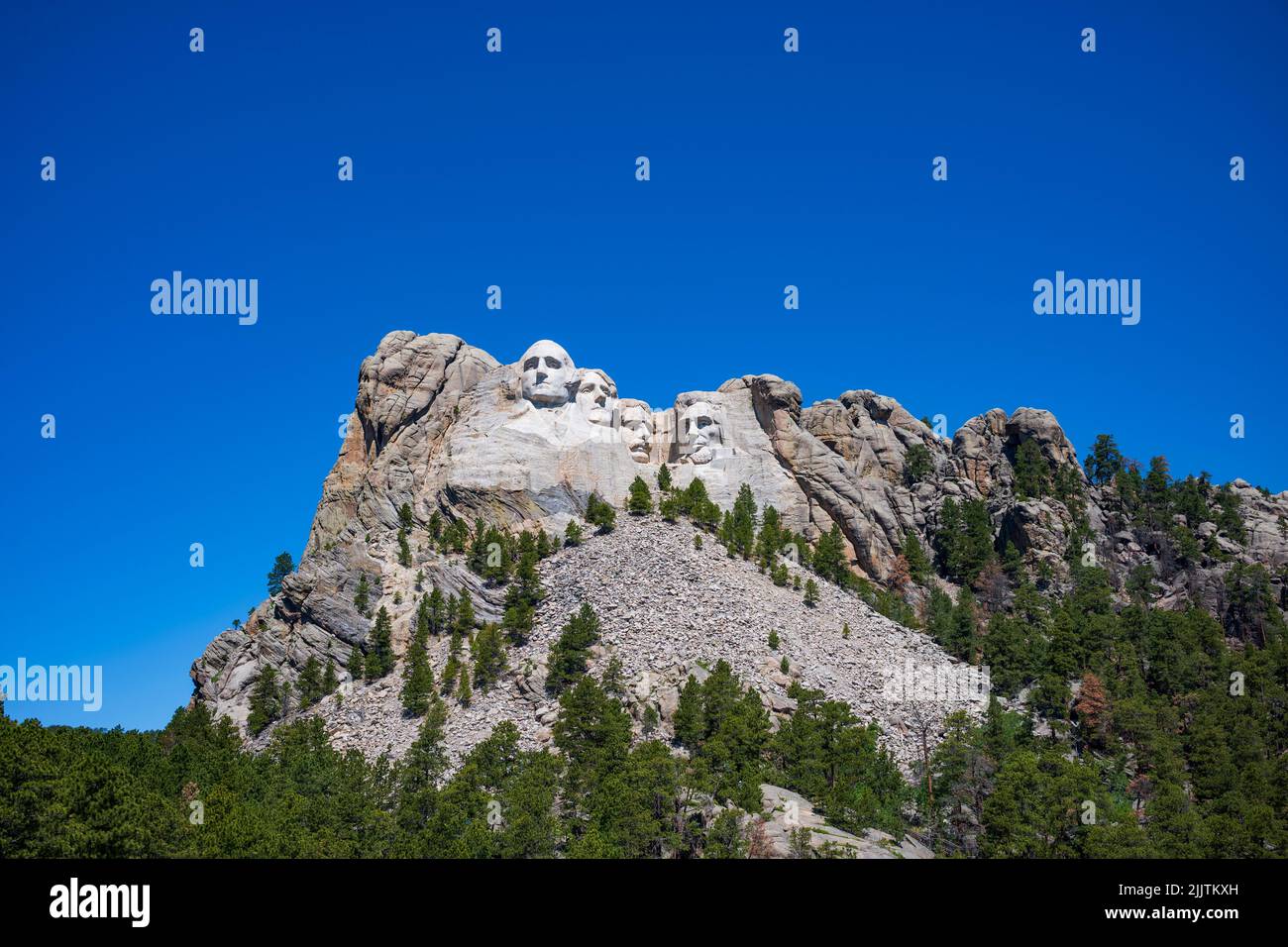 Mount Rushmore National Memorial depicts the U.S. presidents George ...