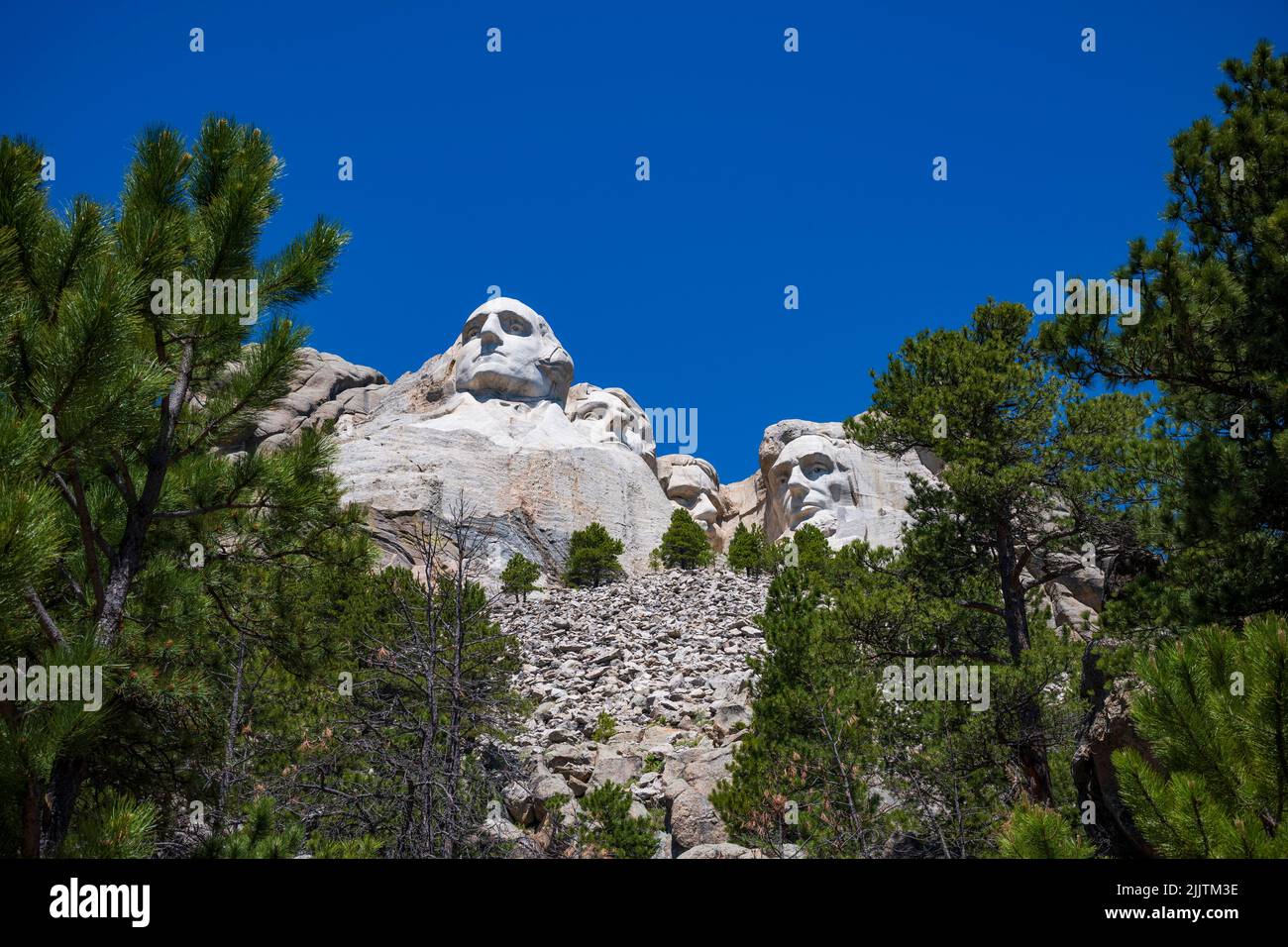 Mount Rushmore National Memorial depicts the U.S. presidents George ...