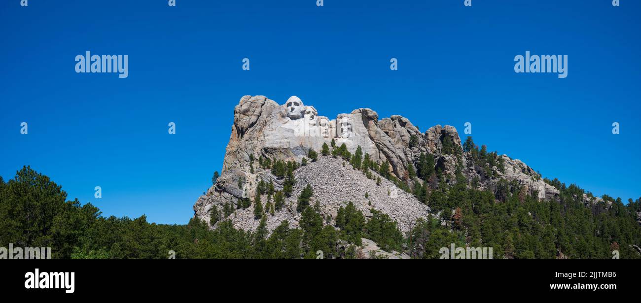 Mount Rushmore National Memorial depicts the U.S. presidents George ...