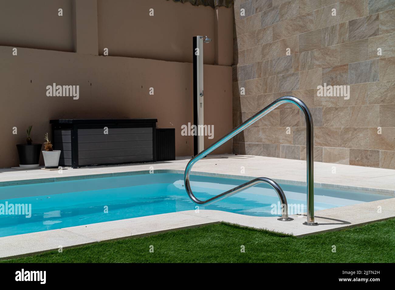 Transparent swimming pool hi-res stock photography and images - Alamy