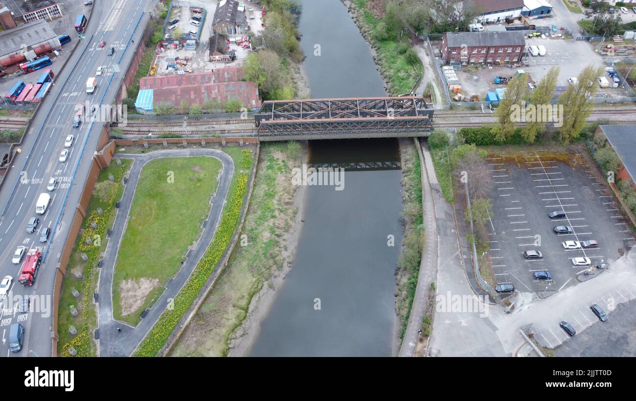 Railway bridge exterior transport hi-res stock photography and images ...