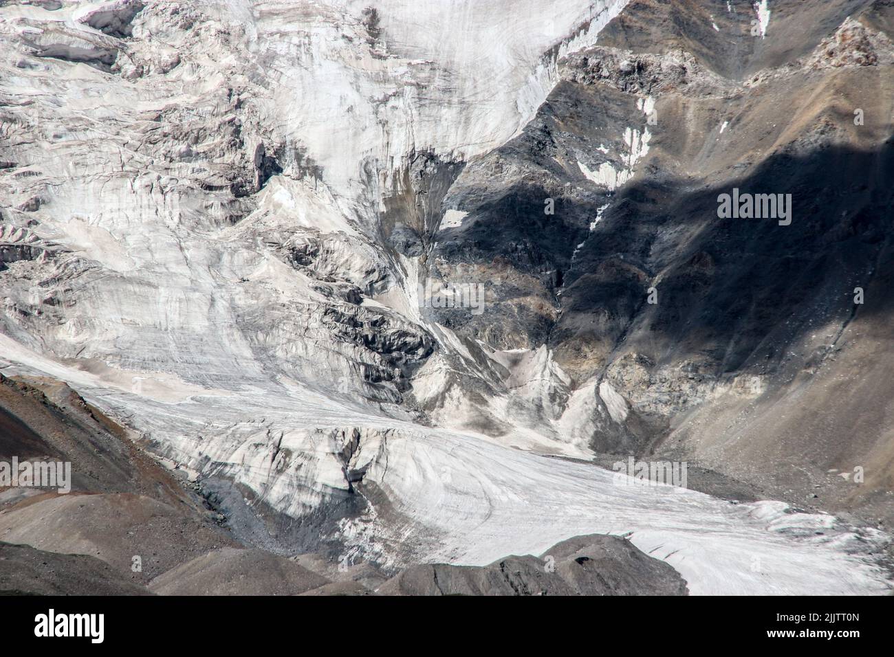 Everest in snow hi-res stock photography and images - Alamy
