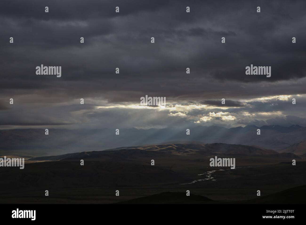 The Tuotuo River at the source of the Yangtze River Stock Photo - Alamy