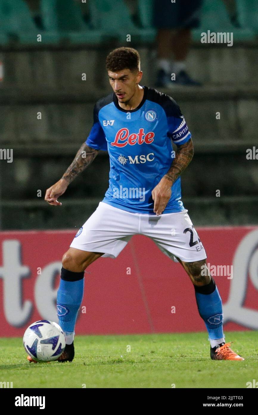 SSC Napoli's Italian defender Giovanni Di Lorenzo controls the ball ...