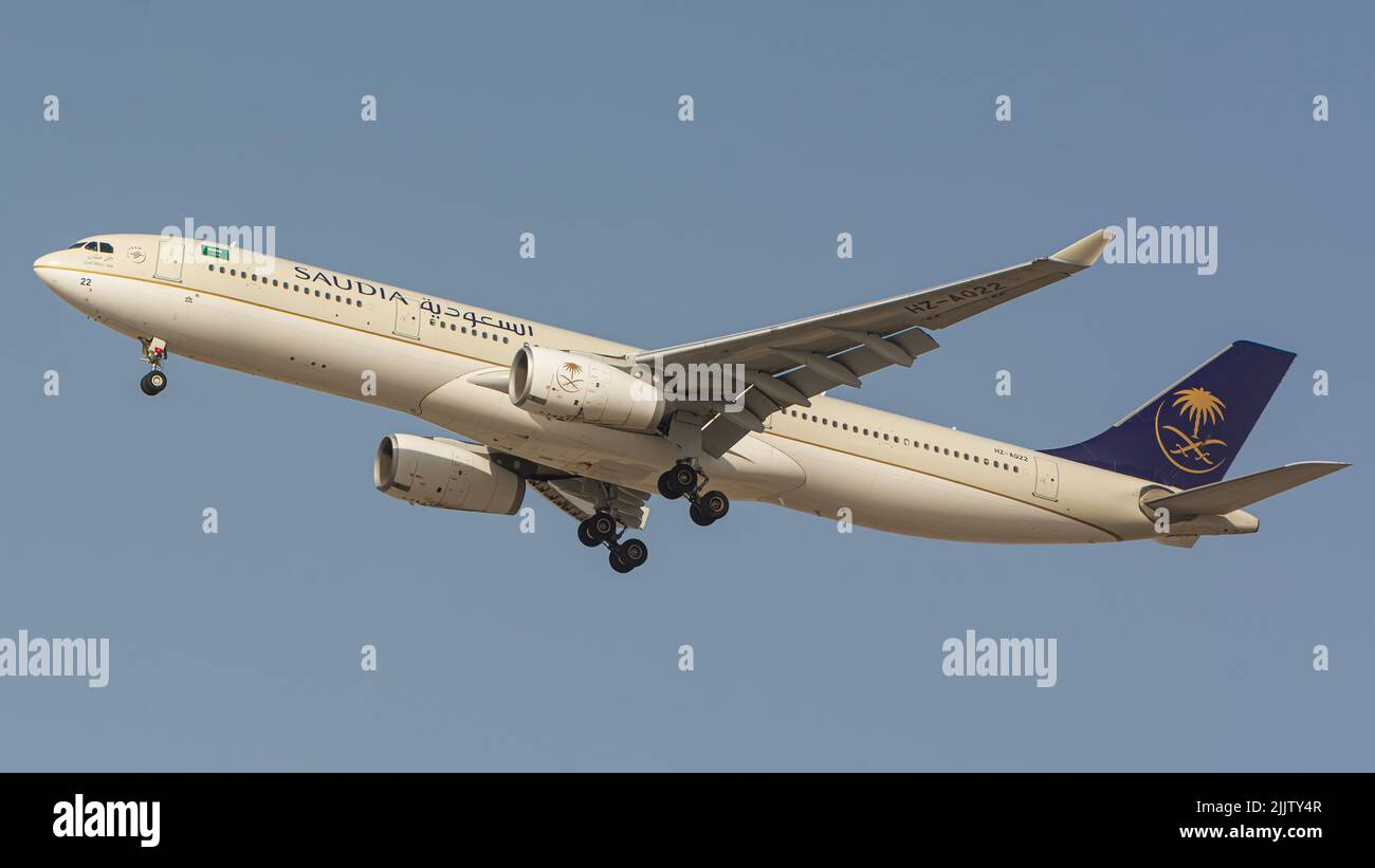 Saudia aircraft hi-res stock photography and images - Alamy