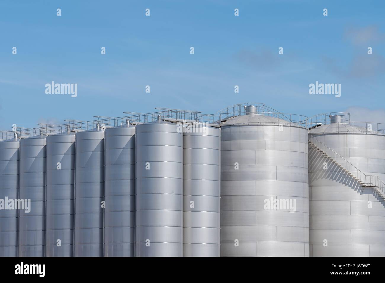 Factory silos plant silo hi-res stock photography and images - Alamy