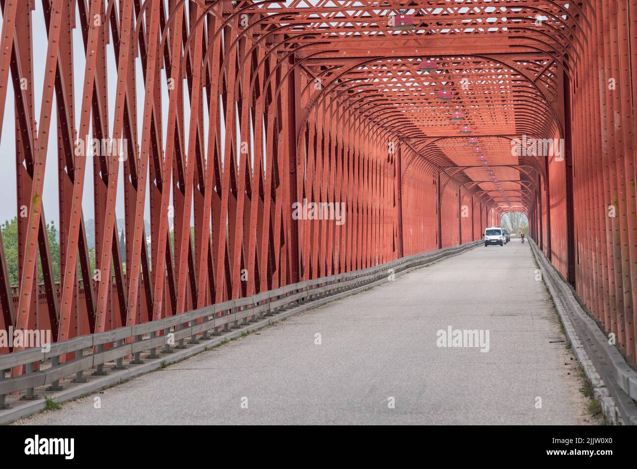 The Chamusca Bridge over the Tagus River and connects the village of ...