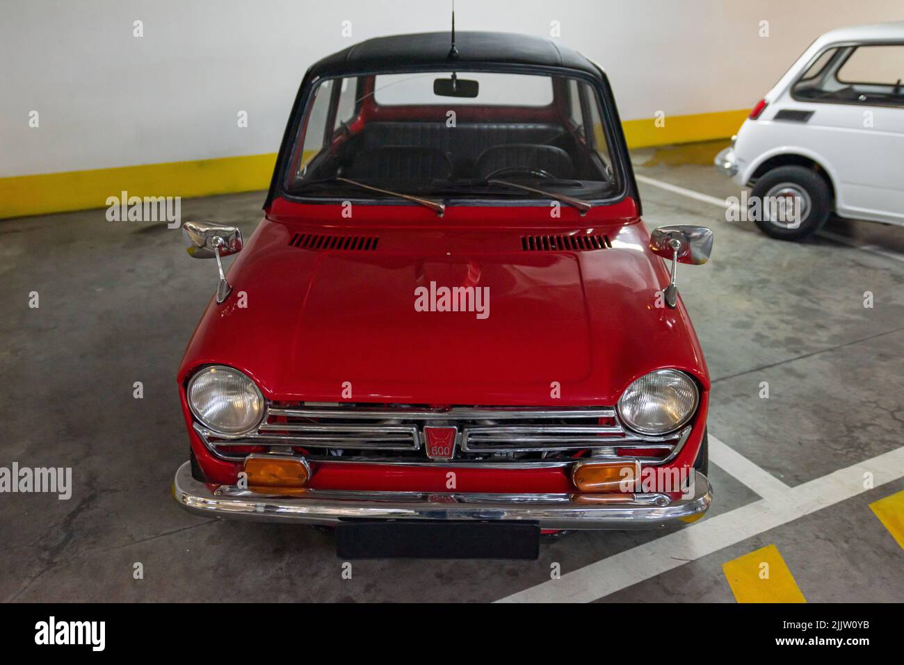 The red Car manufacturer Honda model N600 Stock Photo - Alamy