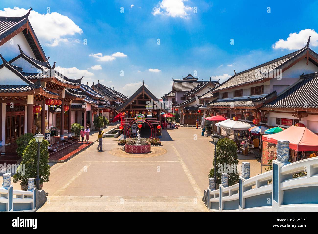 The dragon temple in Suphanburi, Thailand - amazing Chinese temple ...