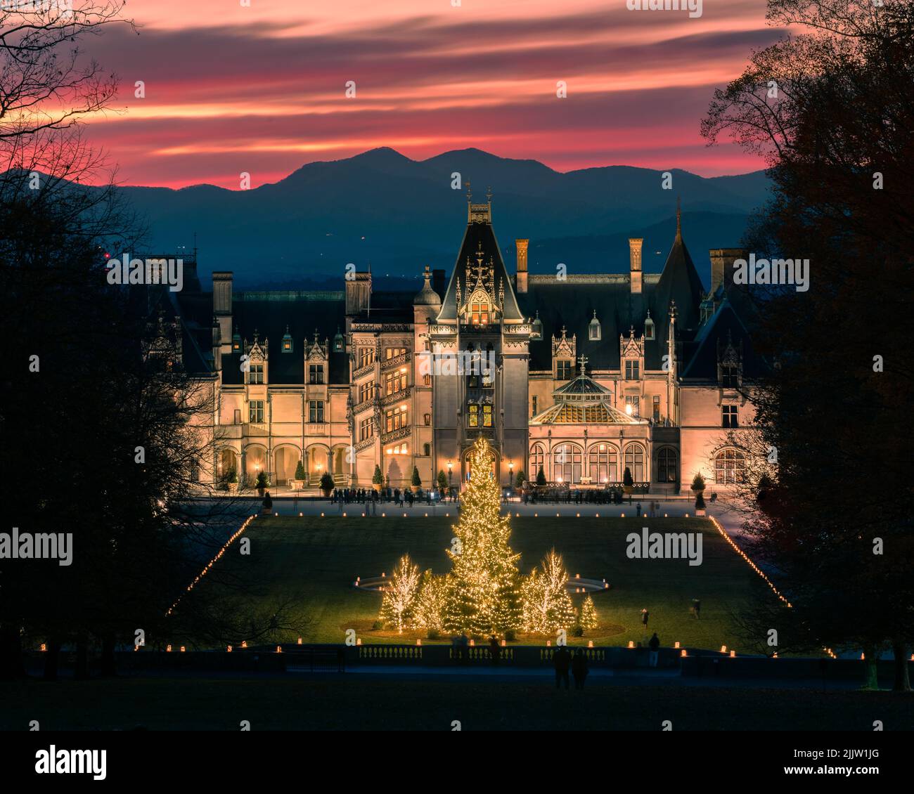 Biltmore castle hi-res stock photography and images - Alamy
