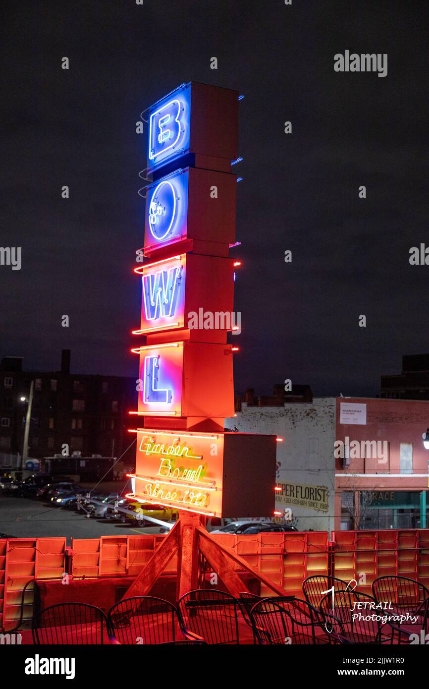 Detroit city garden hi-res stock photography and images - Alamy