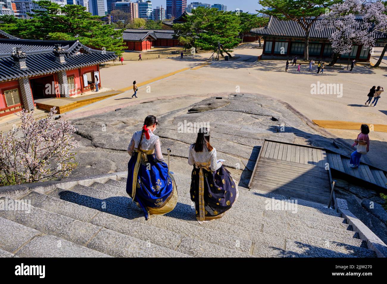 South Korea, Seoul, Jongno-gu district, Changdeokgung Palace or Palace of Prosperity built in ...