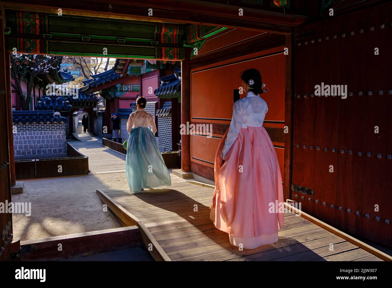 South Korea, Seoul, Jongno-gu district, Changdeokgung Palace or Palace of Prosperity built in ...