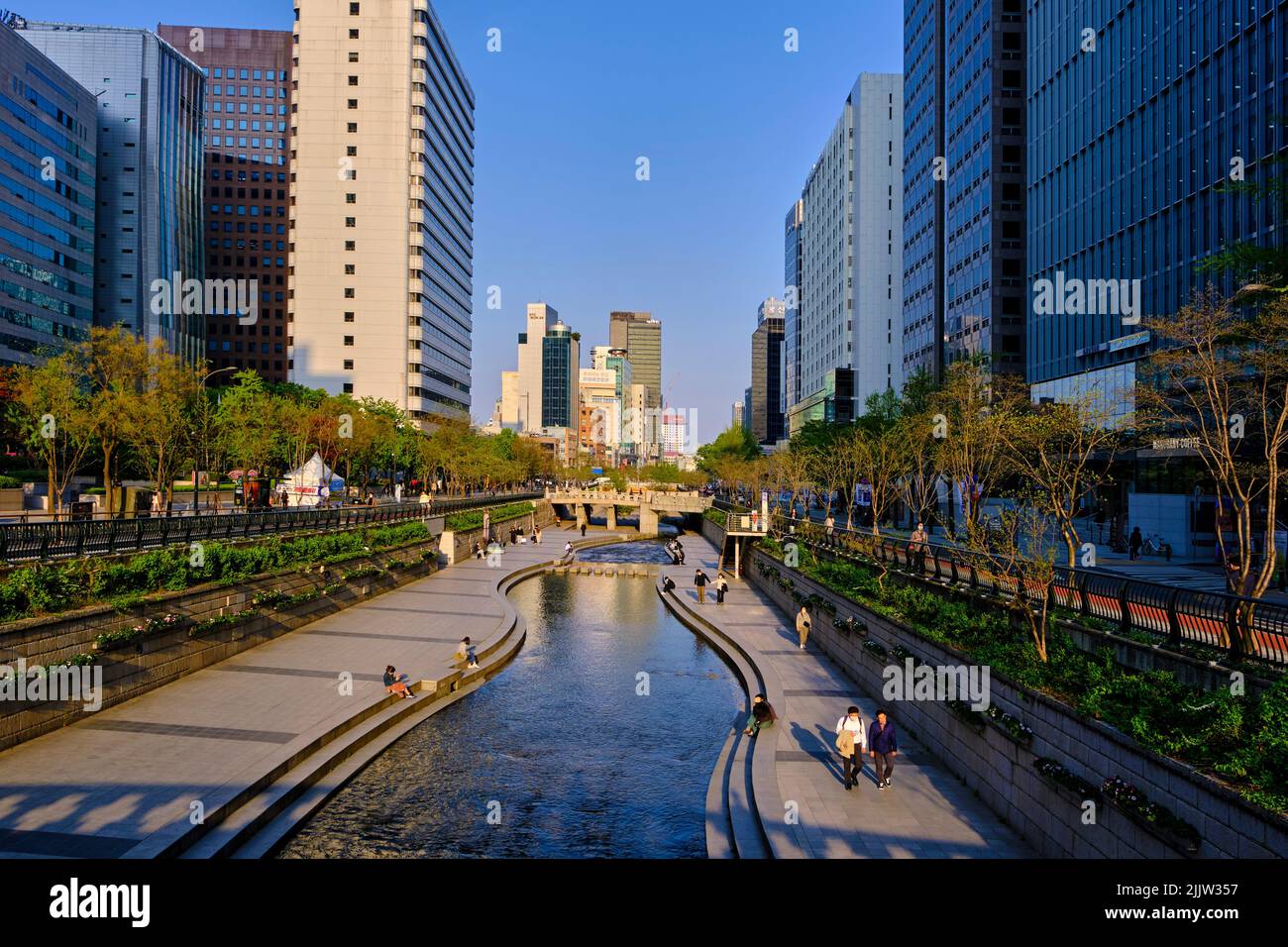 South Korea, Seoul, Cheonggyecheon, 6 kilometer long promenade ...