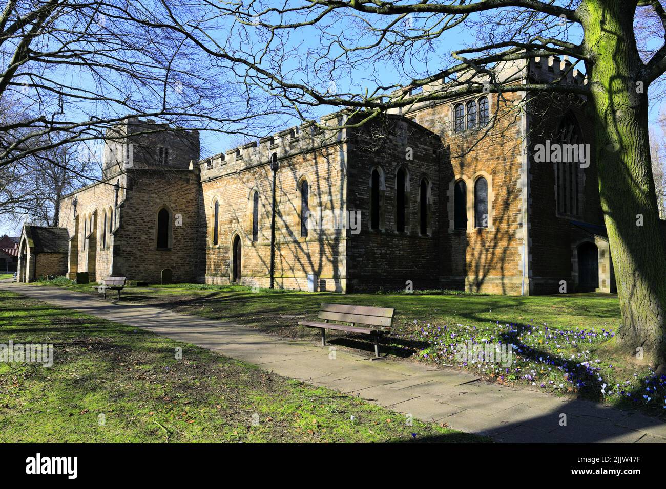 Spring flowers at St Lawrence's Church, Scunthorpe town, Lincolnshire ...