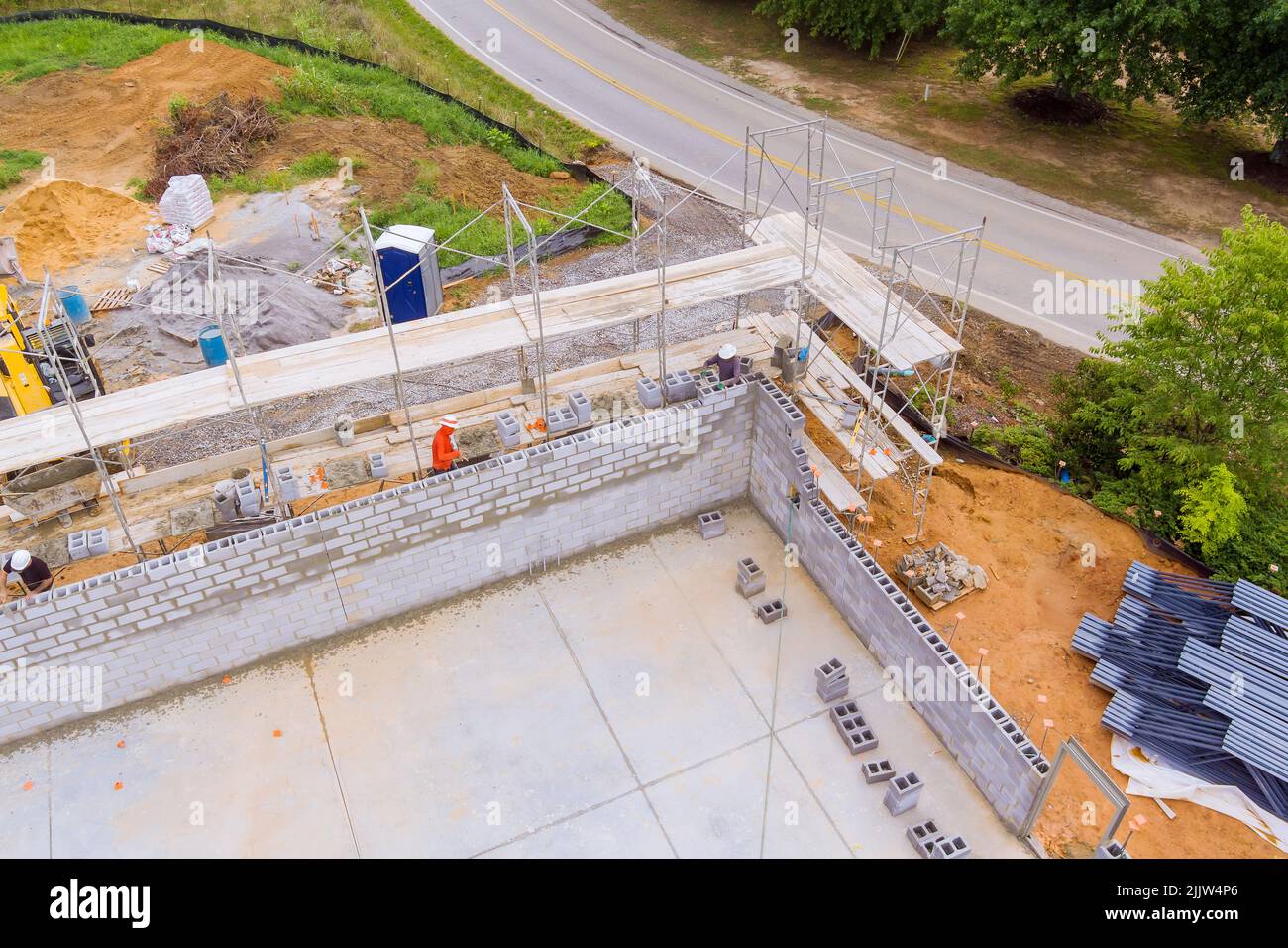 Construction scaffolding masonry hi-res stock photography and images ...