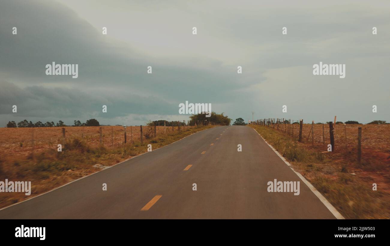 Hot empty street hi-res stock photography and images - Alamy