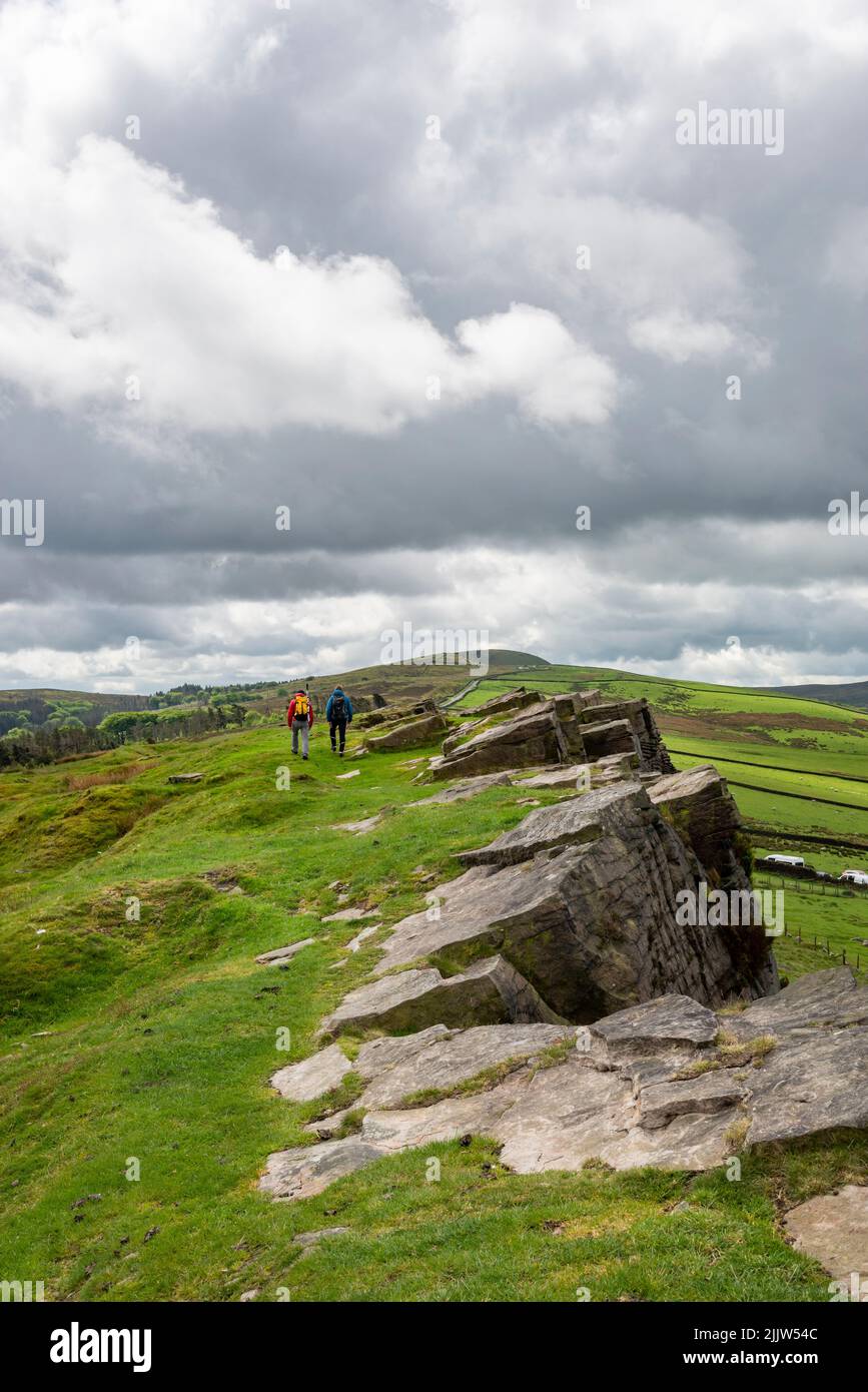 Windgather rocks peak district national park hi-res stock photography ...