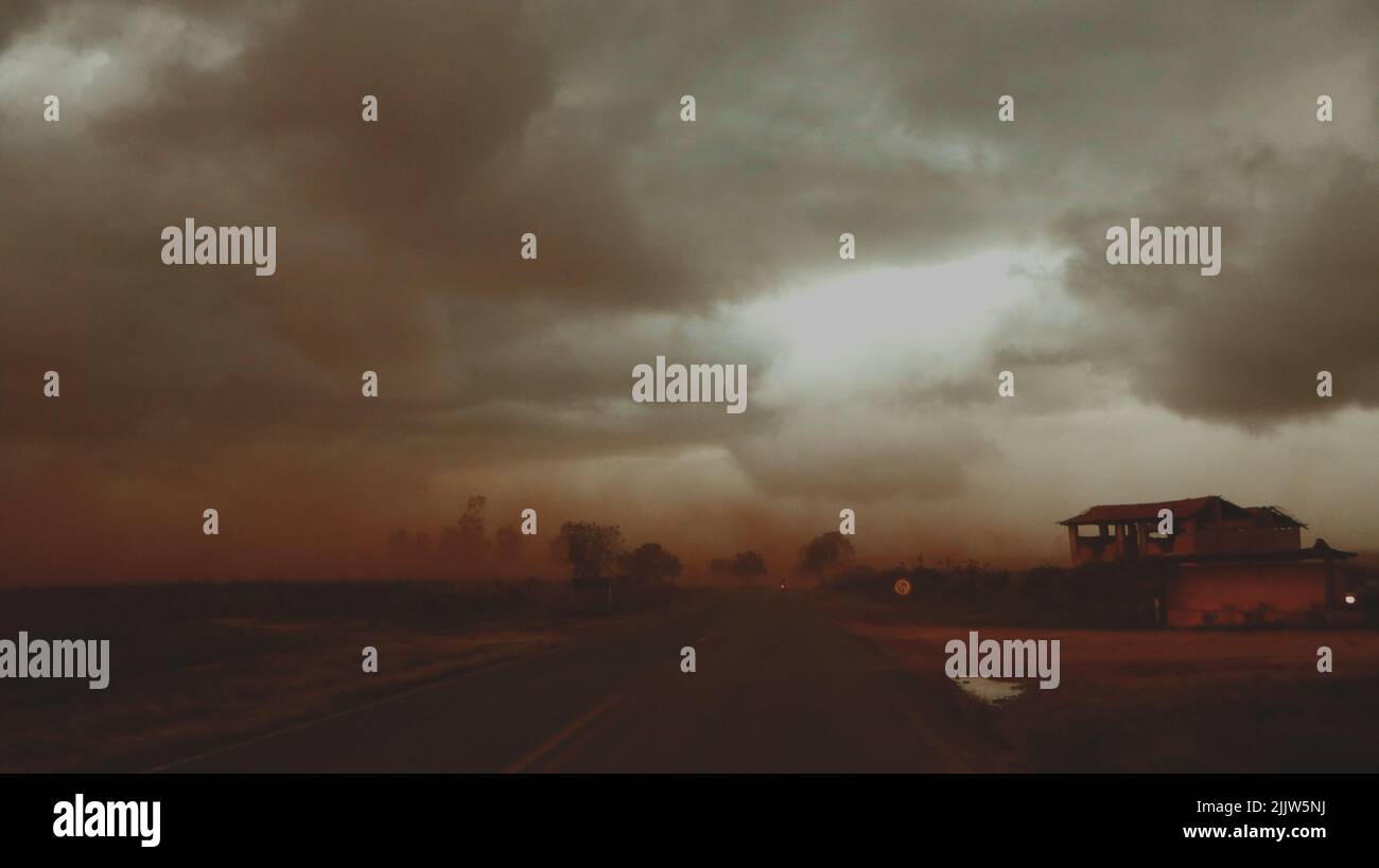 Red earth dirt road hi-res stock photography and images - Alamy