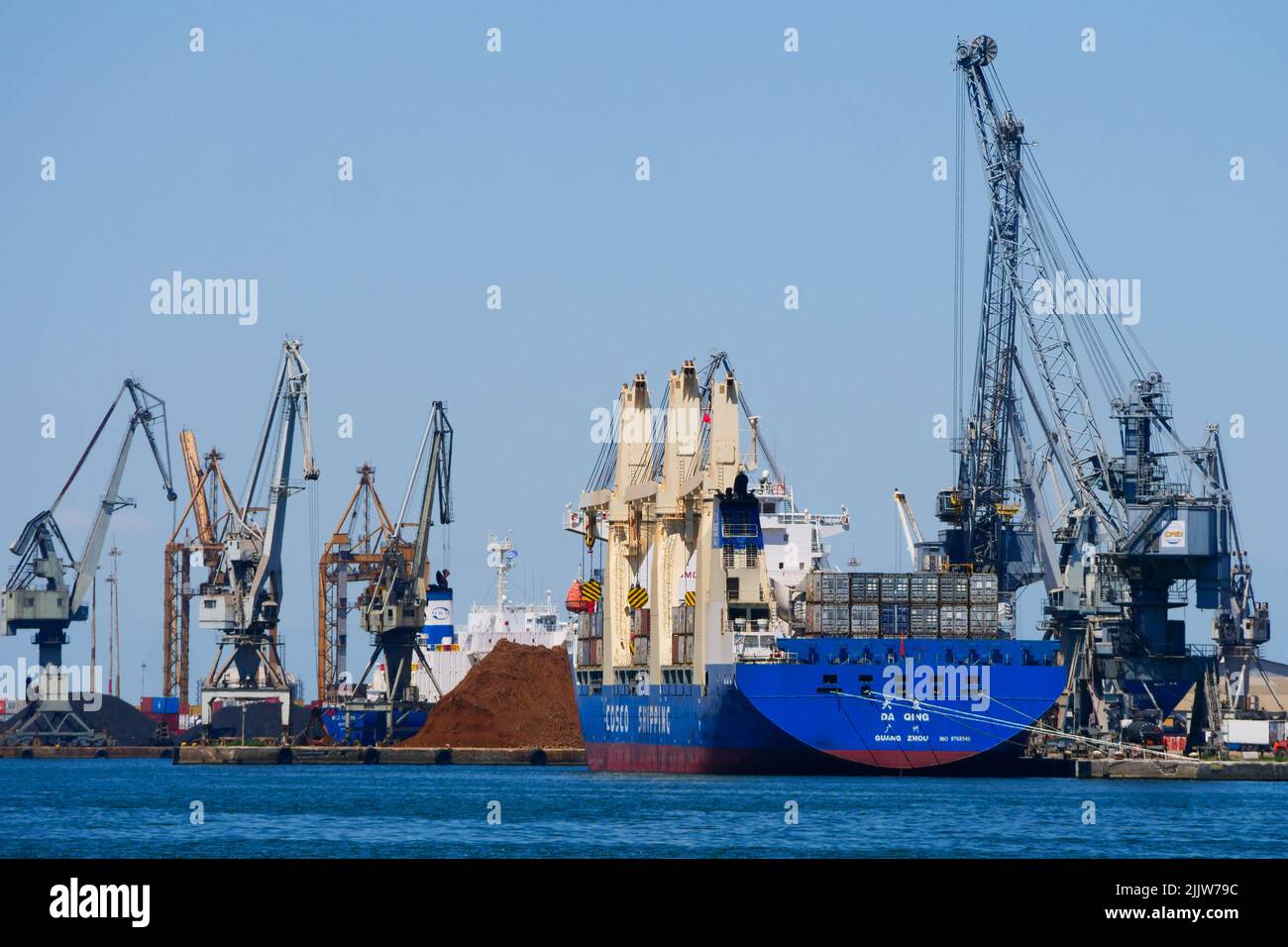 Transport de bateau de cargo hi-res stock photography and images - Alamy