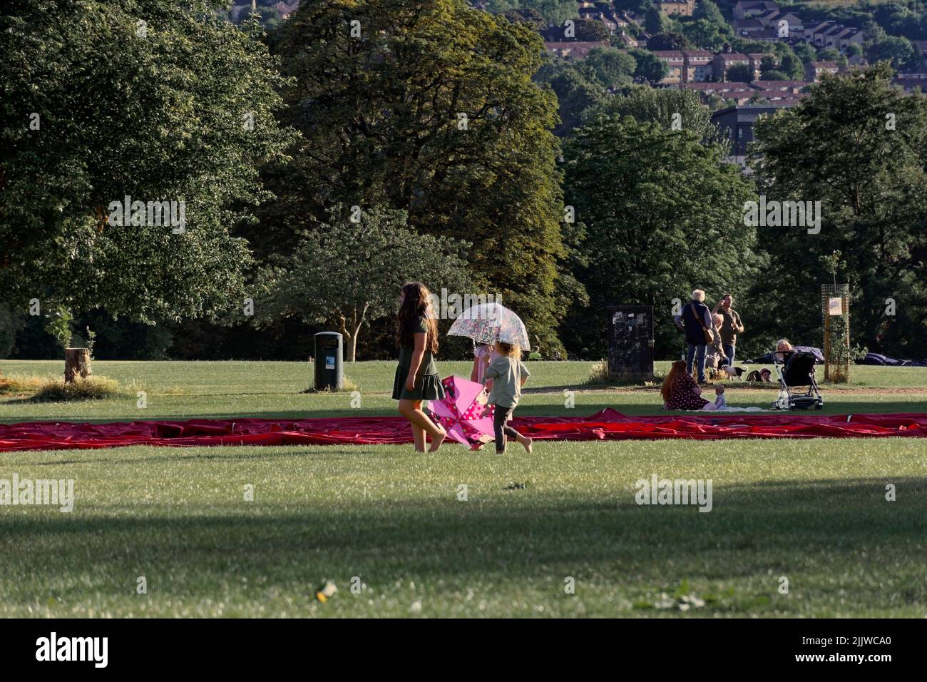 Hot Air Balloons over Bath rooftops Stock Photo - Alamy