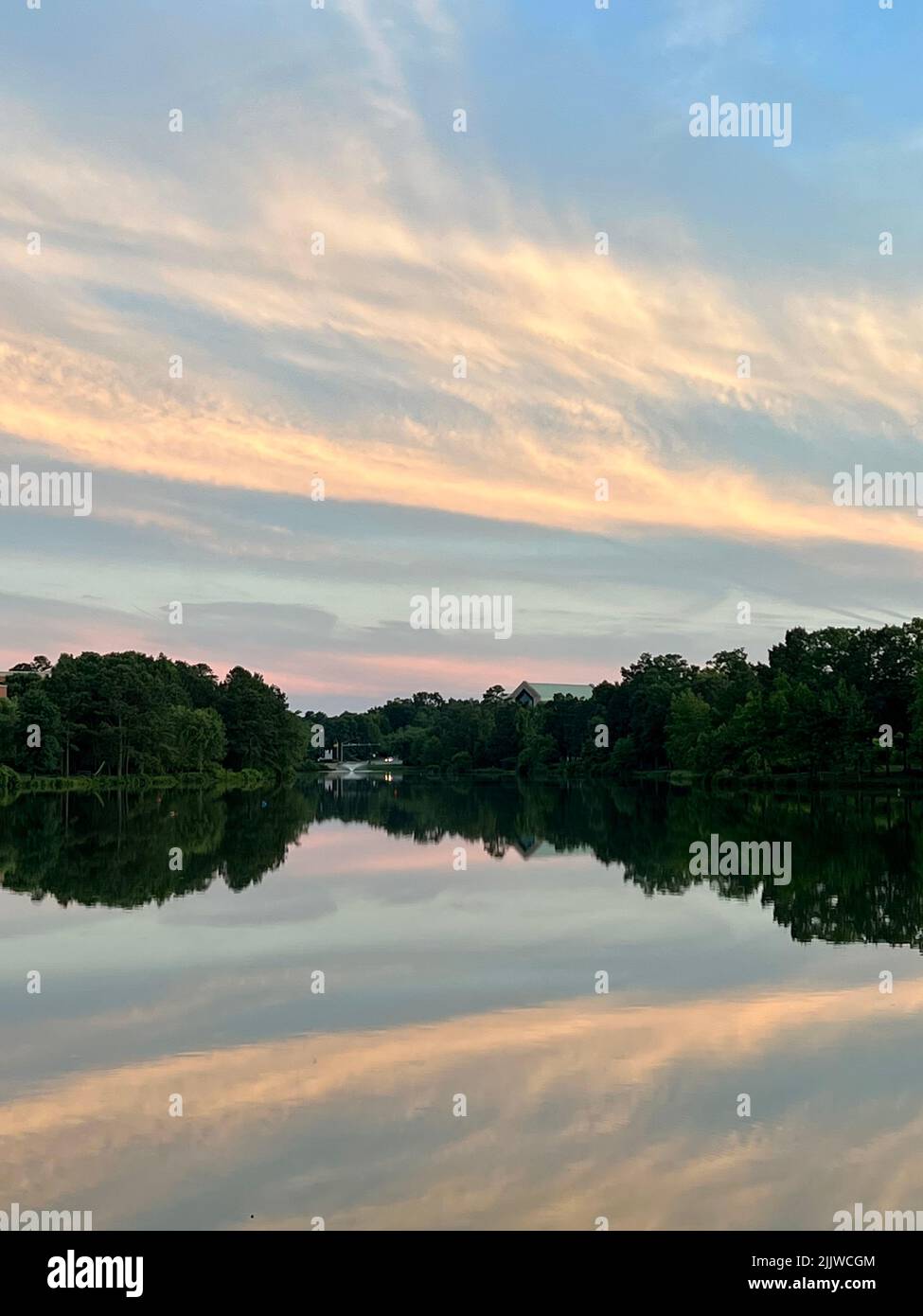 Vertical shot sunset reflecting hi-res stock photography and images - Alamy