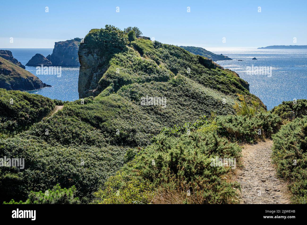 Port du Moulin and view towards Guernsey in the distance, Sark, Channel ...