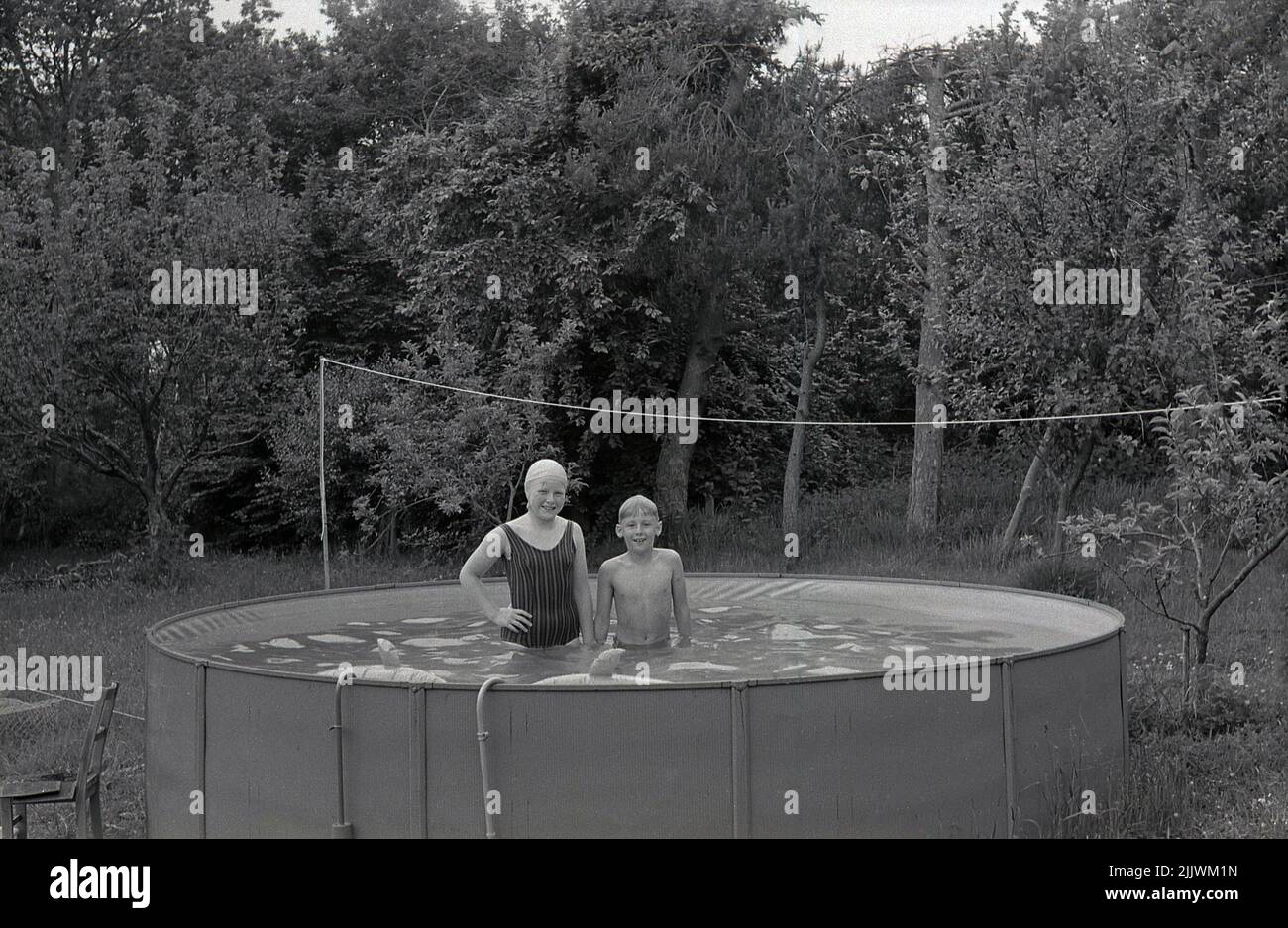 1960s above ground pool hi-res stock photography and images - Alamy