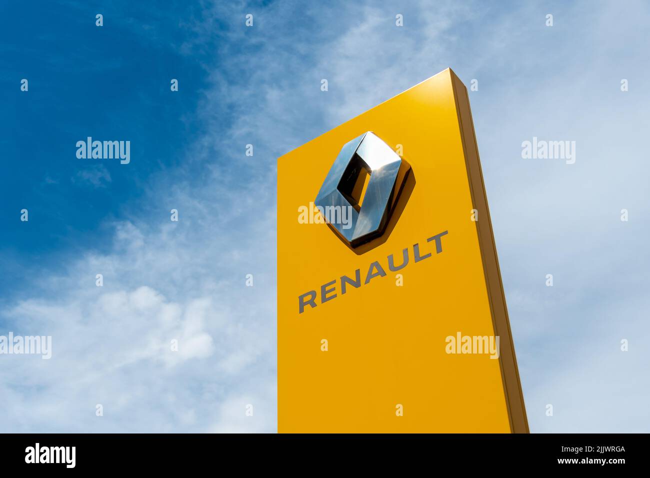 Sign of the French car manufacturing group Renault with its diamond ...