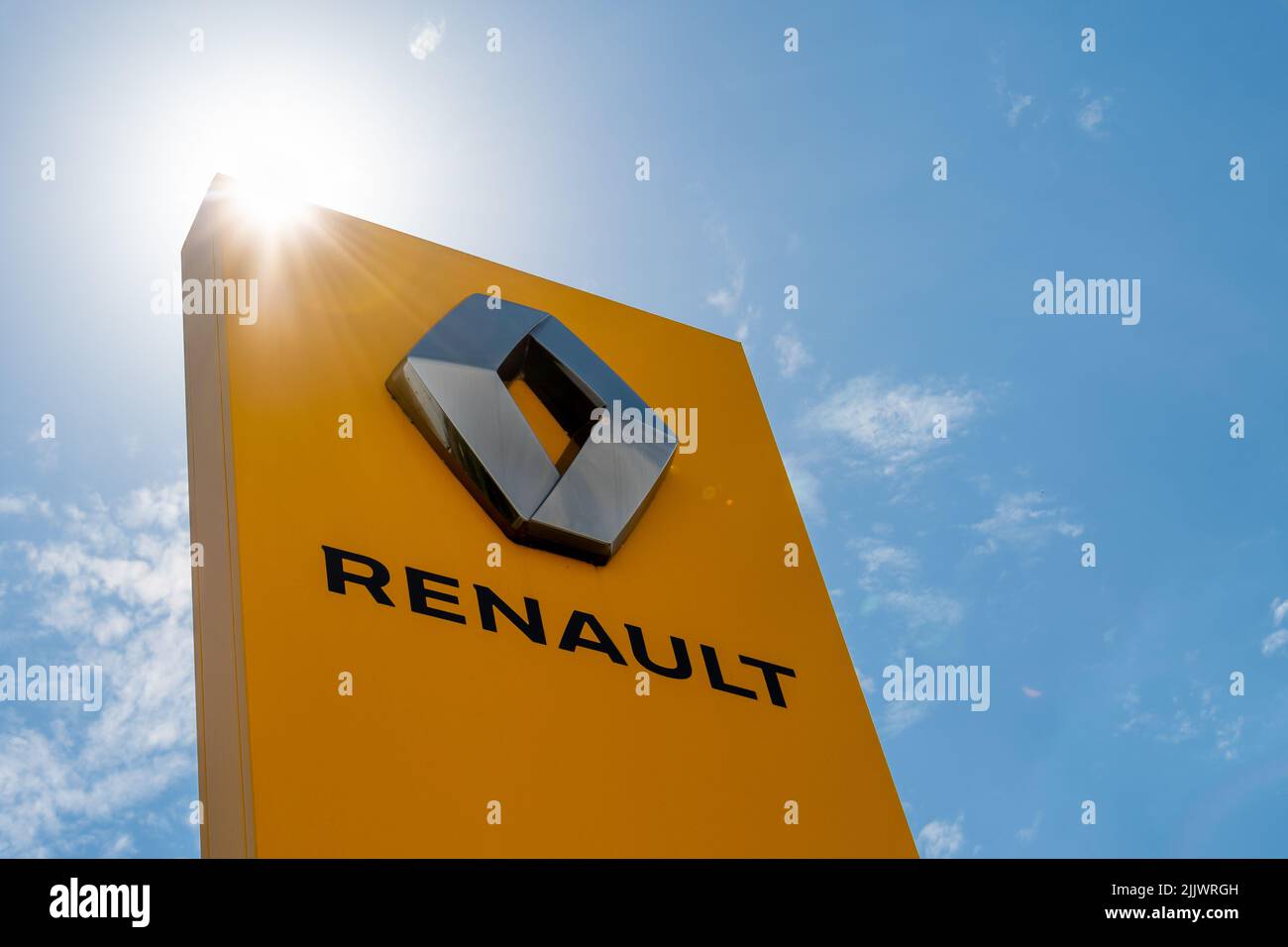 Sign of the French car manufacturing group Renault with its diamond ...