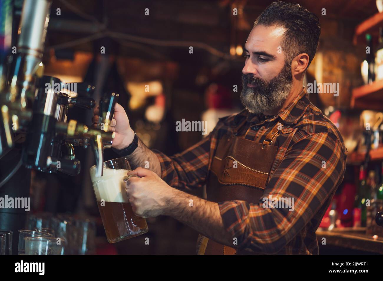 Bearded man mug beer hi-res stock photography and images - Alamy